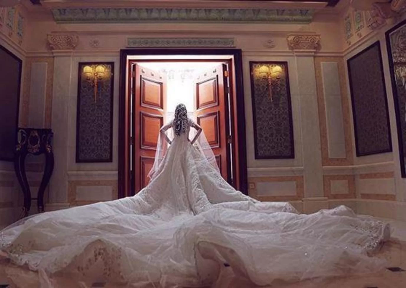 فساتين زفاف فخمه خليجيه وسر يعكس سعادة العروس وأناقتها - حرة للاستشارات ...